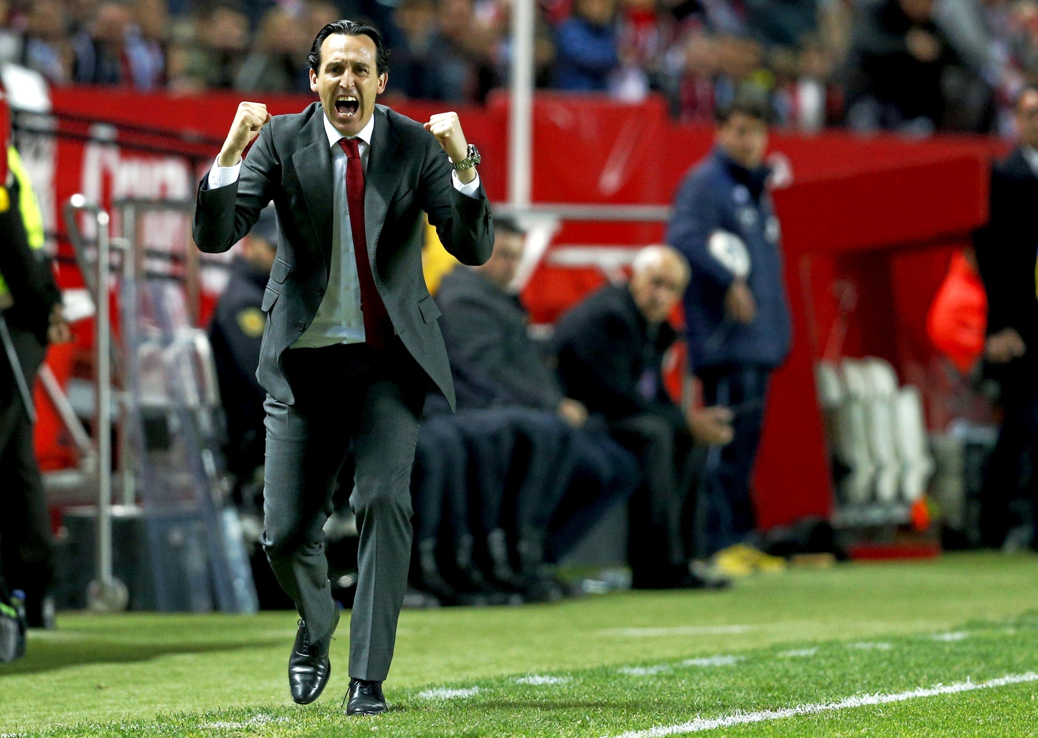 Emery eufórico en la banda | Marca.com