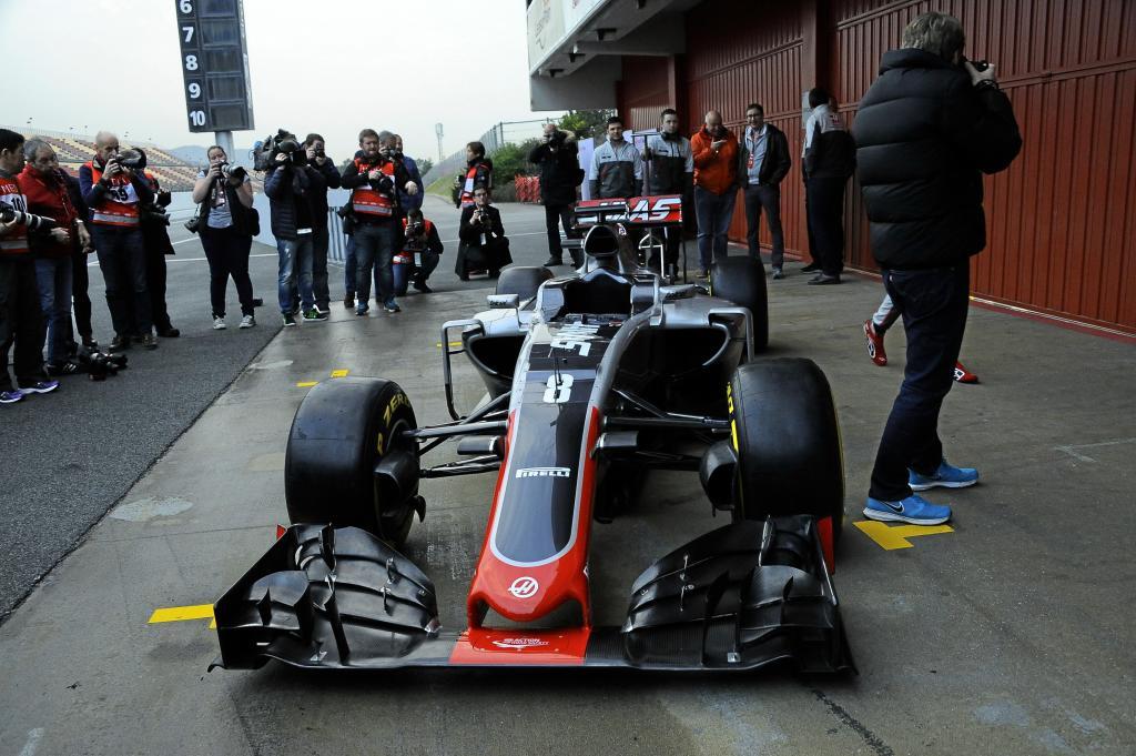 Haas f1 vf 16 con motor ferrari en montmelo | Marca.com