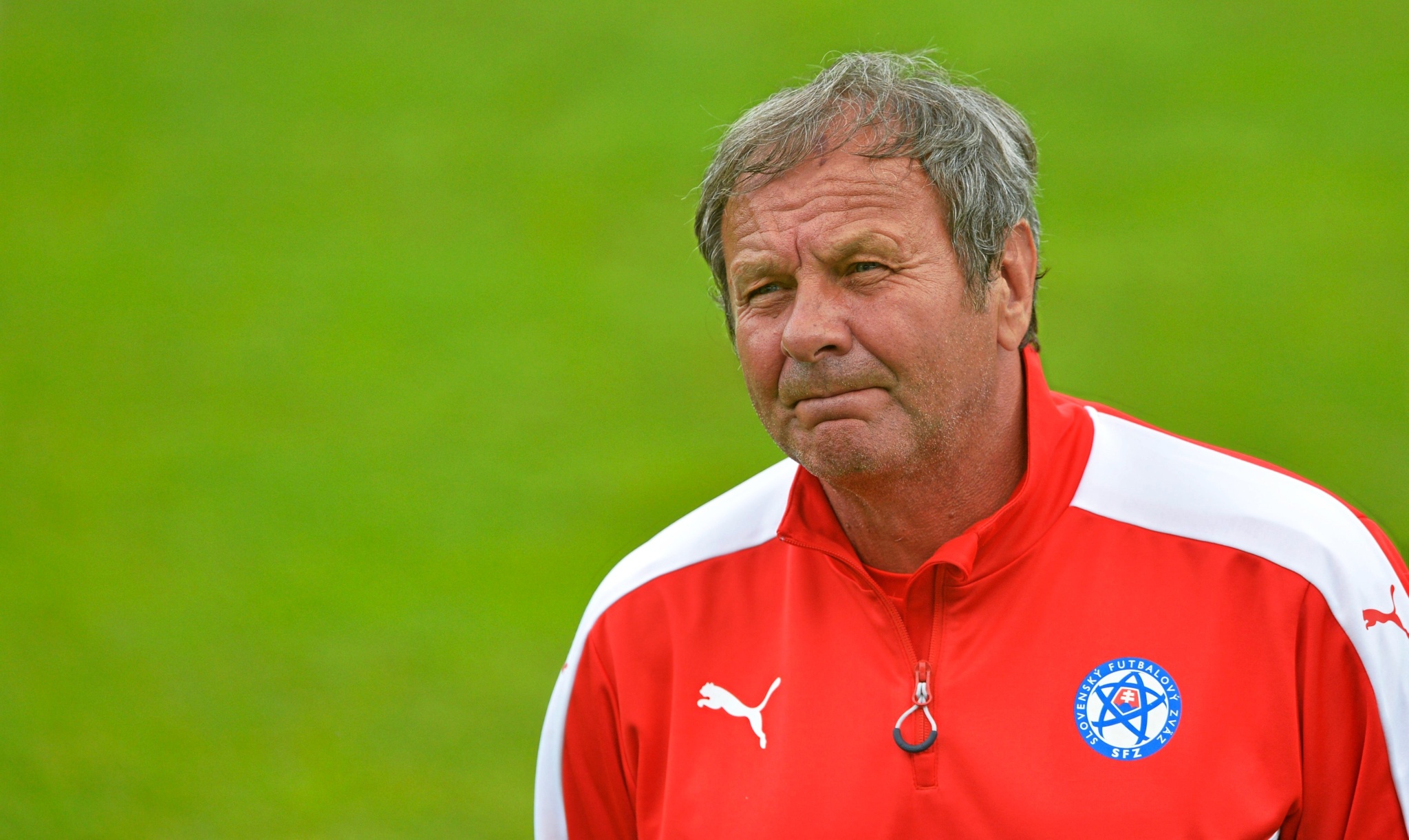 Jan kozak, seleccionador de eslovaquia, cobra... | Marca.com