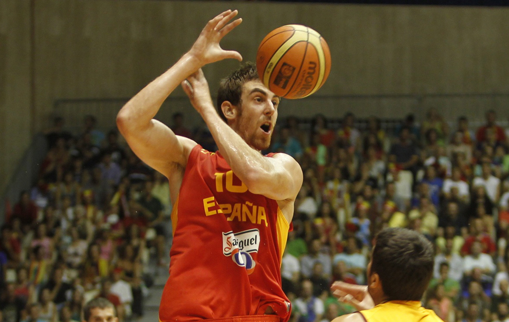 Selección baloncesto: Víctor claver jugando con españa | Marca.com