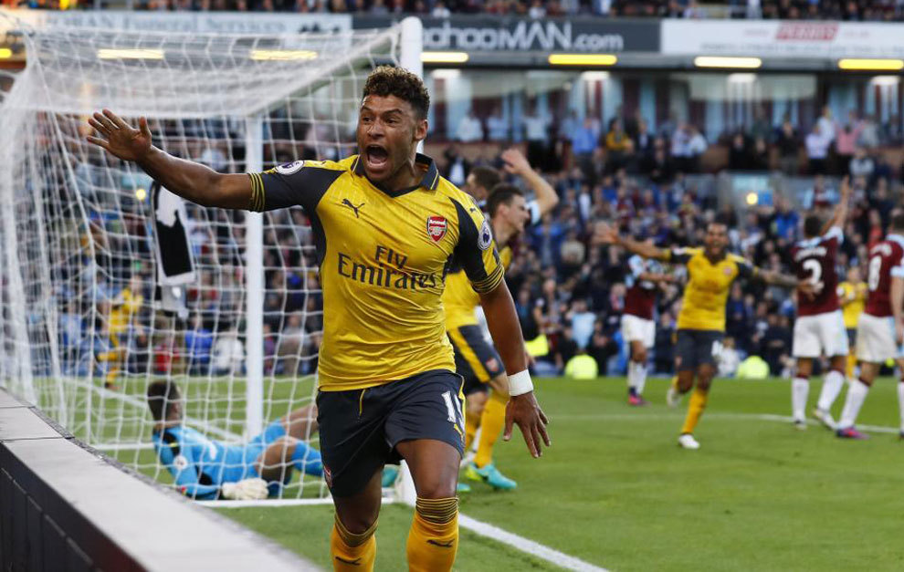 Premier League: 'Manotazo' final del Arsenal al Burnley | Marca.com