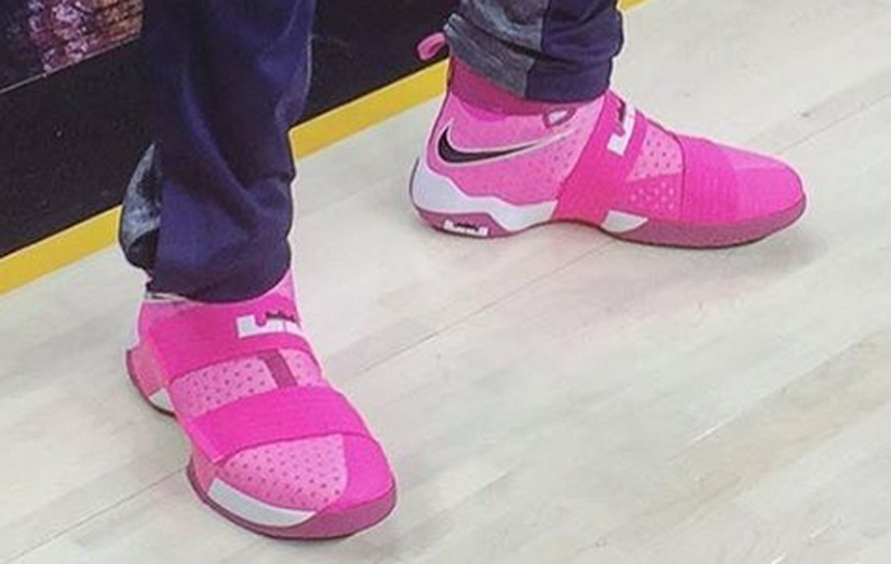 LeBron James se deja seducir por el lado rosa de la NBA - Foto 4 de 23 ...