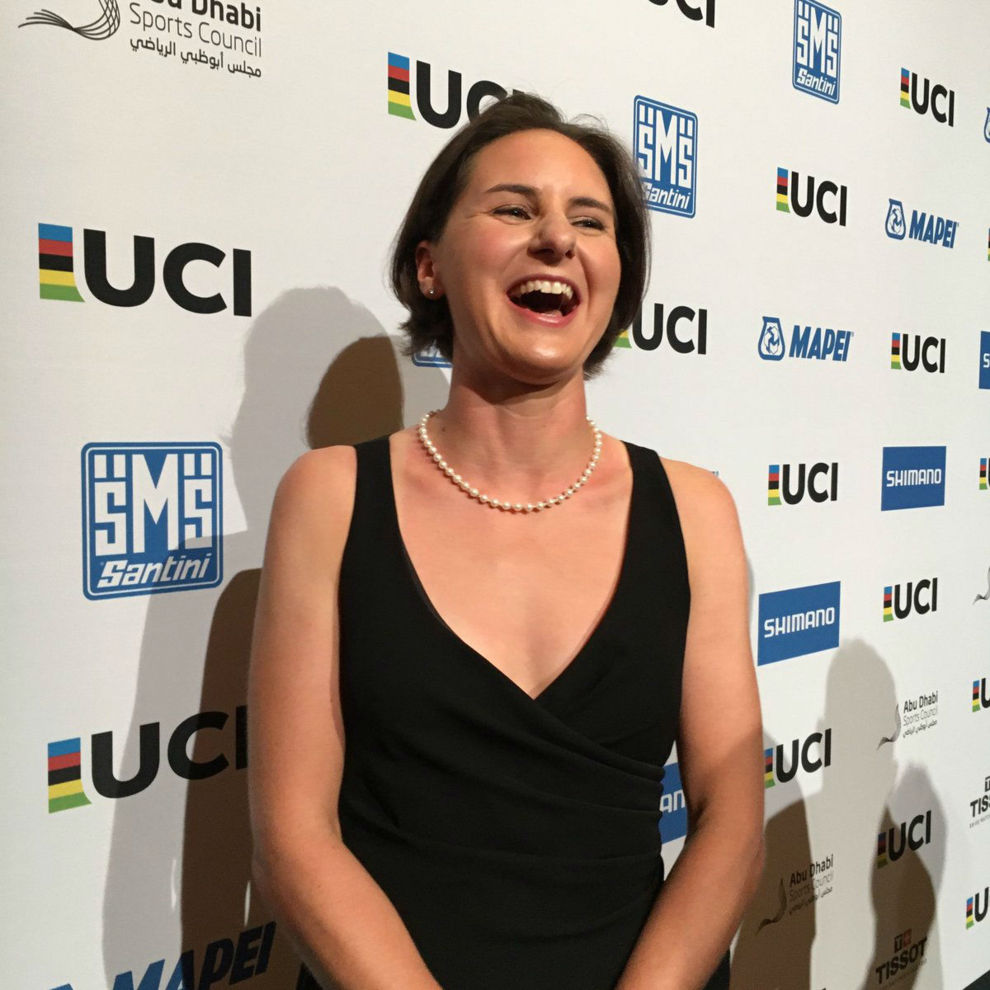 Megan guarnier, la primera en recibir un premio en... | Marca.com