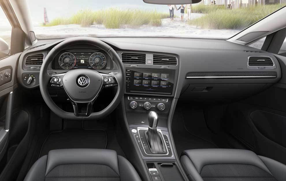 Interior del volkswagen golf variant | Marca.com