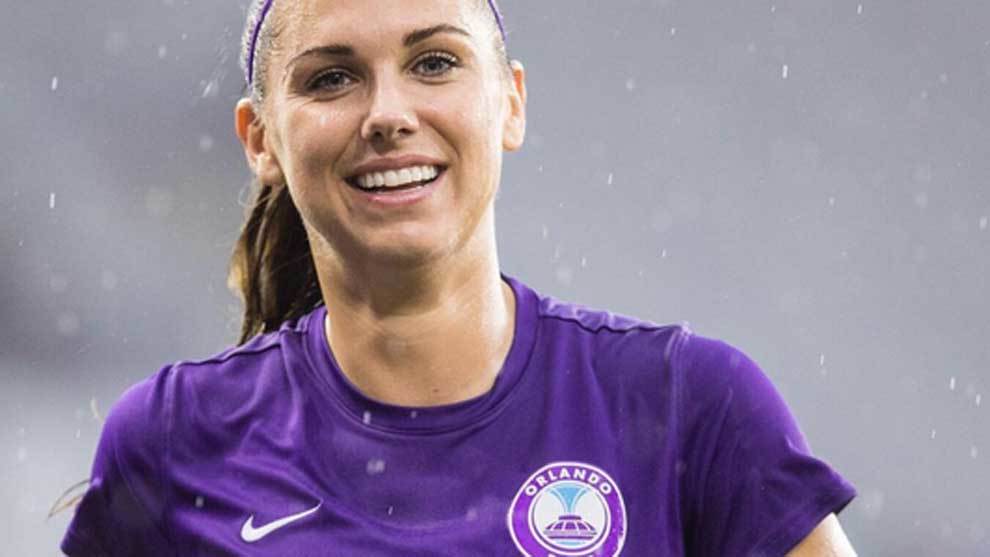 Buzz: Expulsan a Alex Morgan en estado de embriaguez de Disney World ...