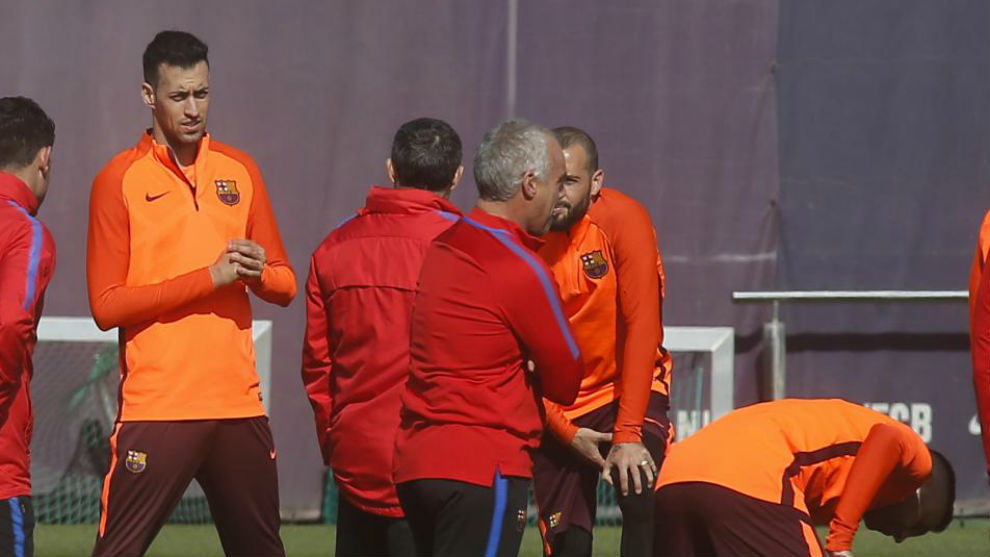 Champions League - Barcelona vs Roma: Busquets makes Barcelona's squad ...