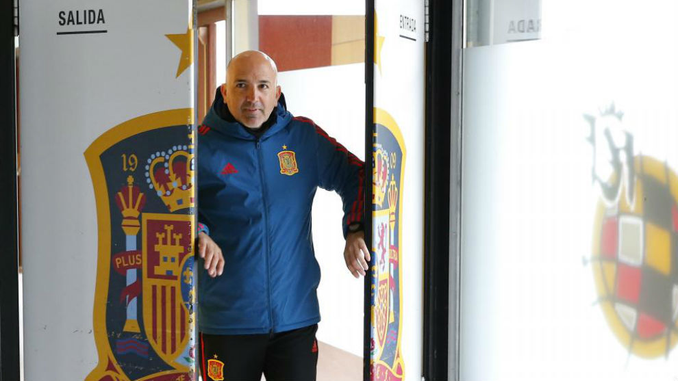 Robert Navarro, del Mónaco, lidera la selección sub 17 de David Gordo ...