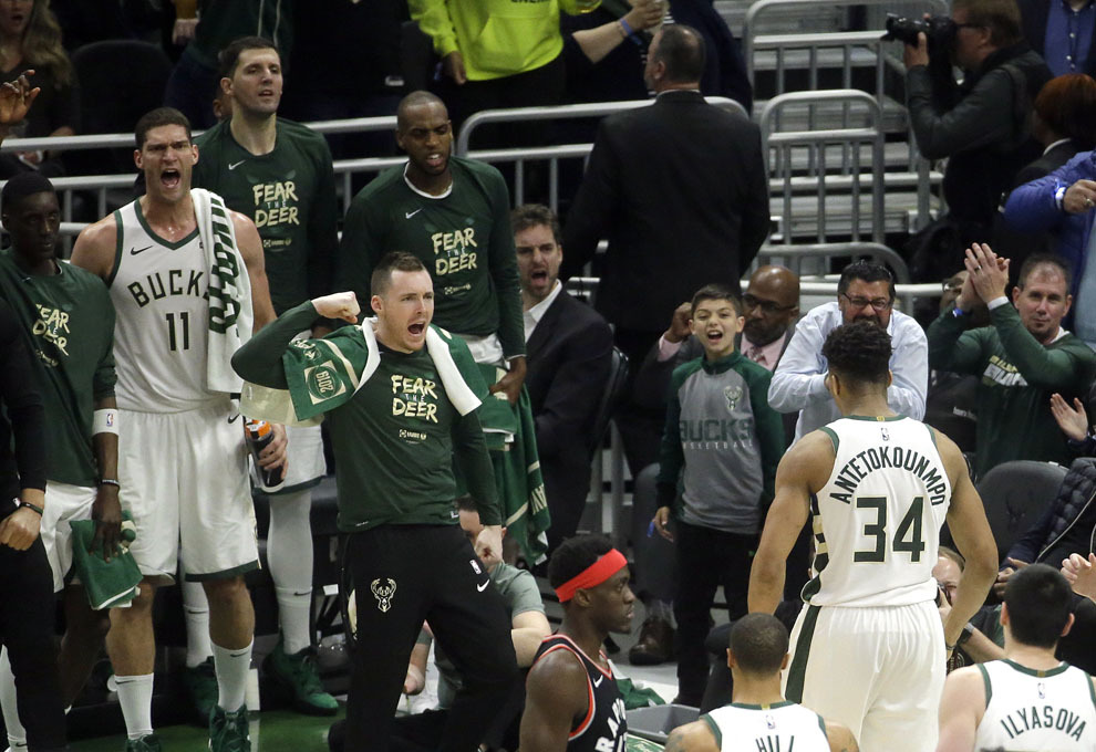 El banquillo de los bucks, eufórico | MARCA.com