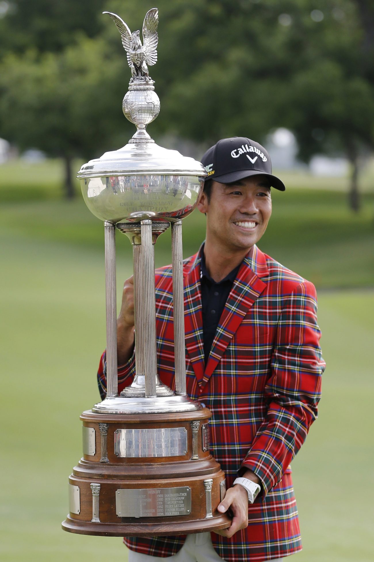 Golf: El golfista kevin na le regaló un coche a su... | MARCA.com