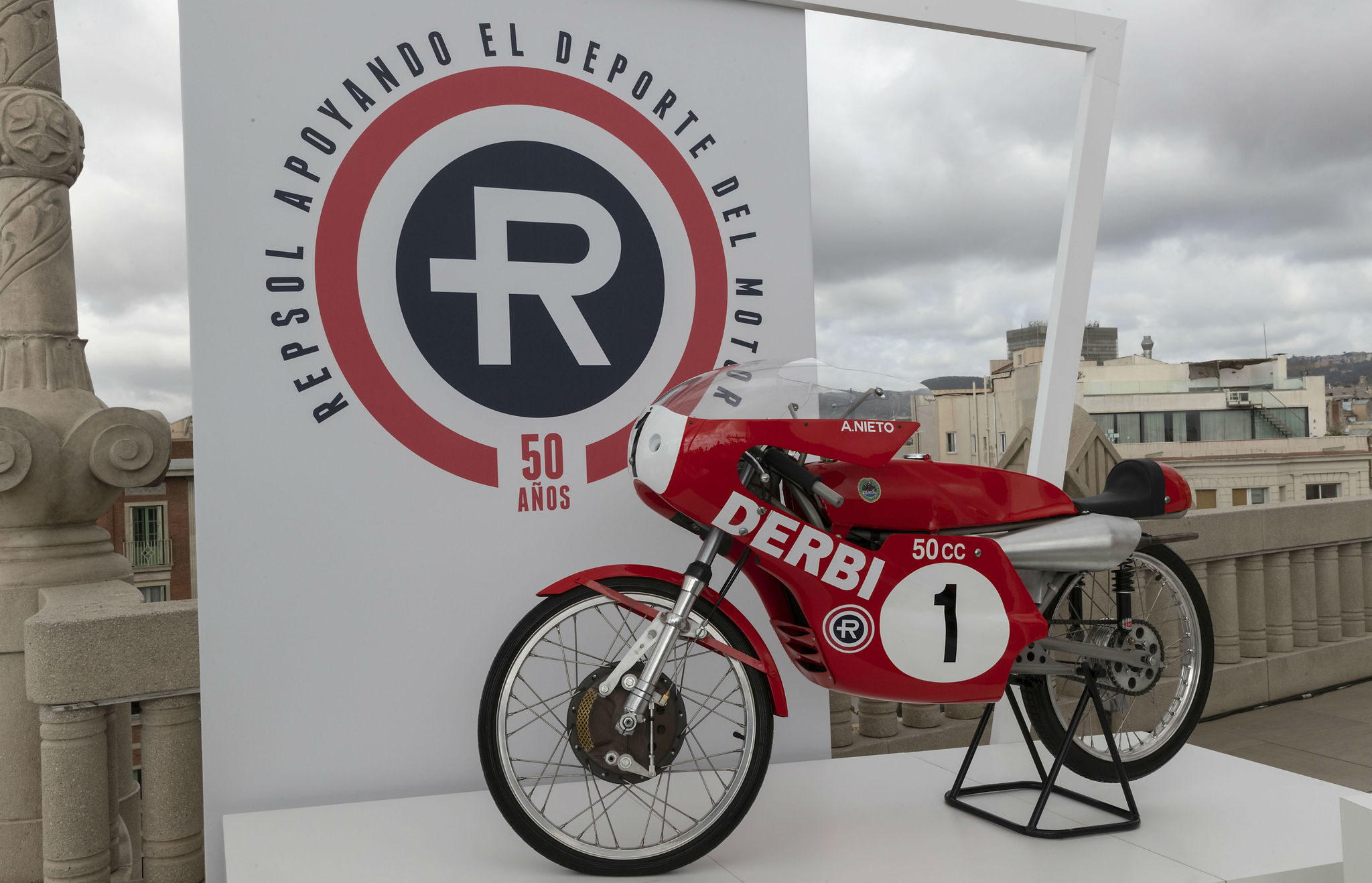 MotoGP 2019: Repsol exhibe sus 50 años en el motor en las calles de ...