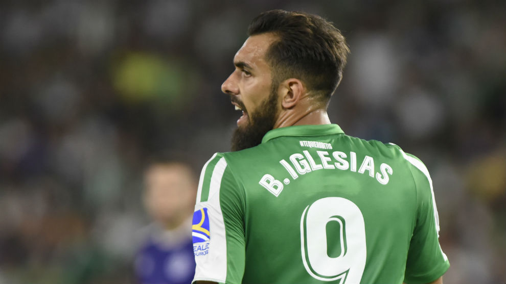 Betis: Borja Iglesias, en los planes de futuro de Robert Moreno para la ...