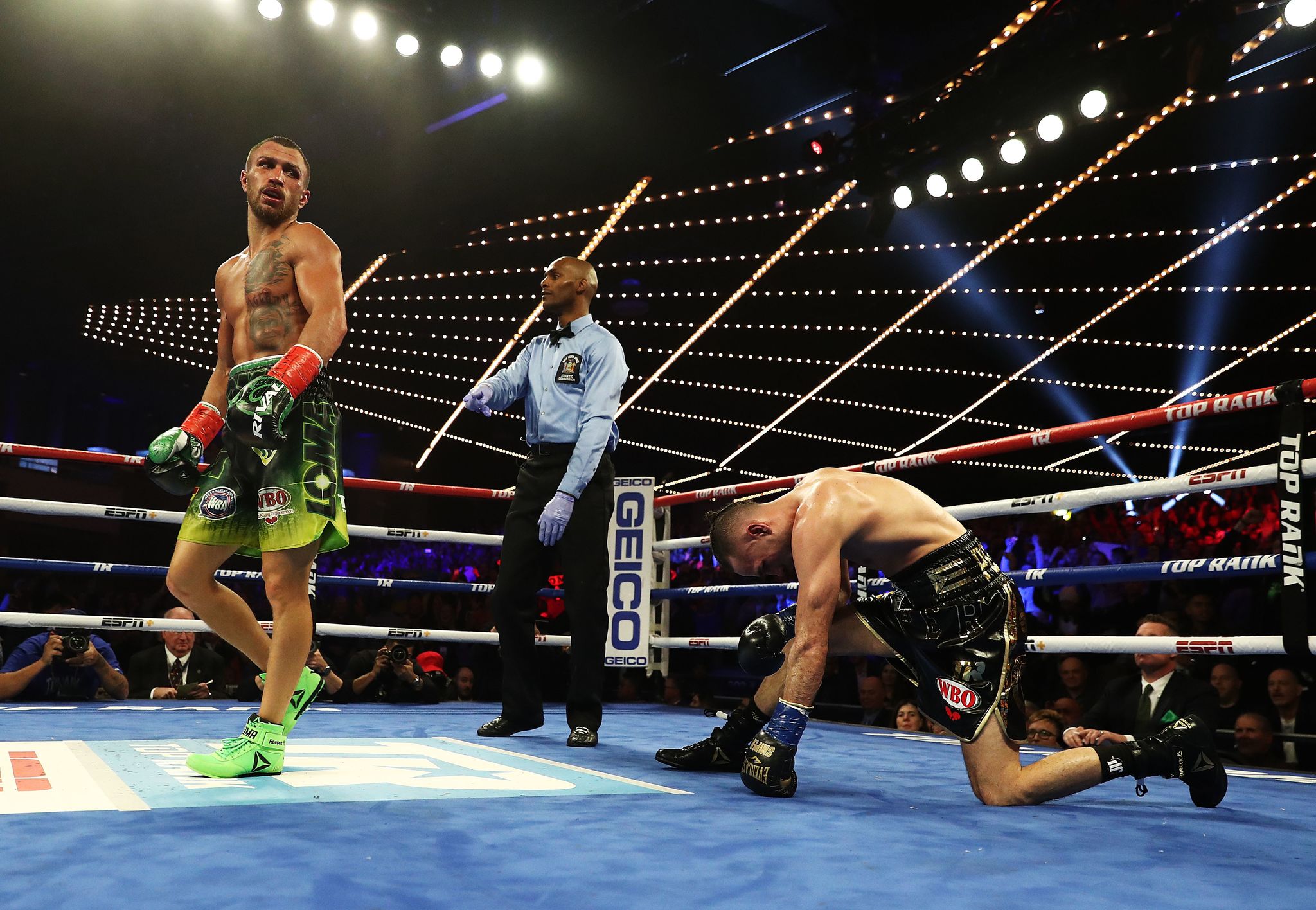 Boxeo: Vasiliy lomachenko ganando a jose pedraza en 2018 | MARCA.com