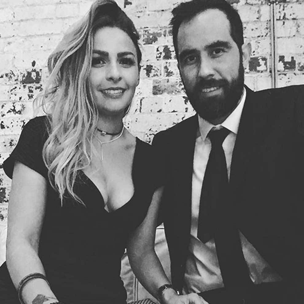 Barcelona: Carla pardo with claudio bravo | MARCA English
