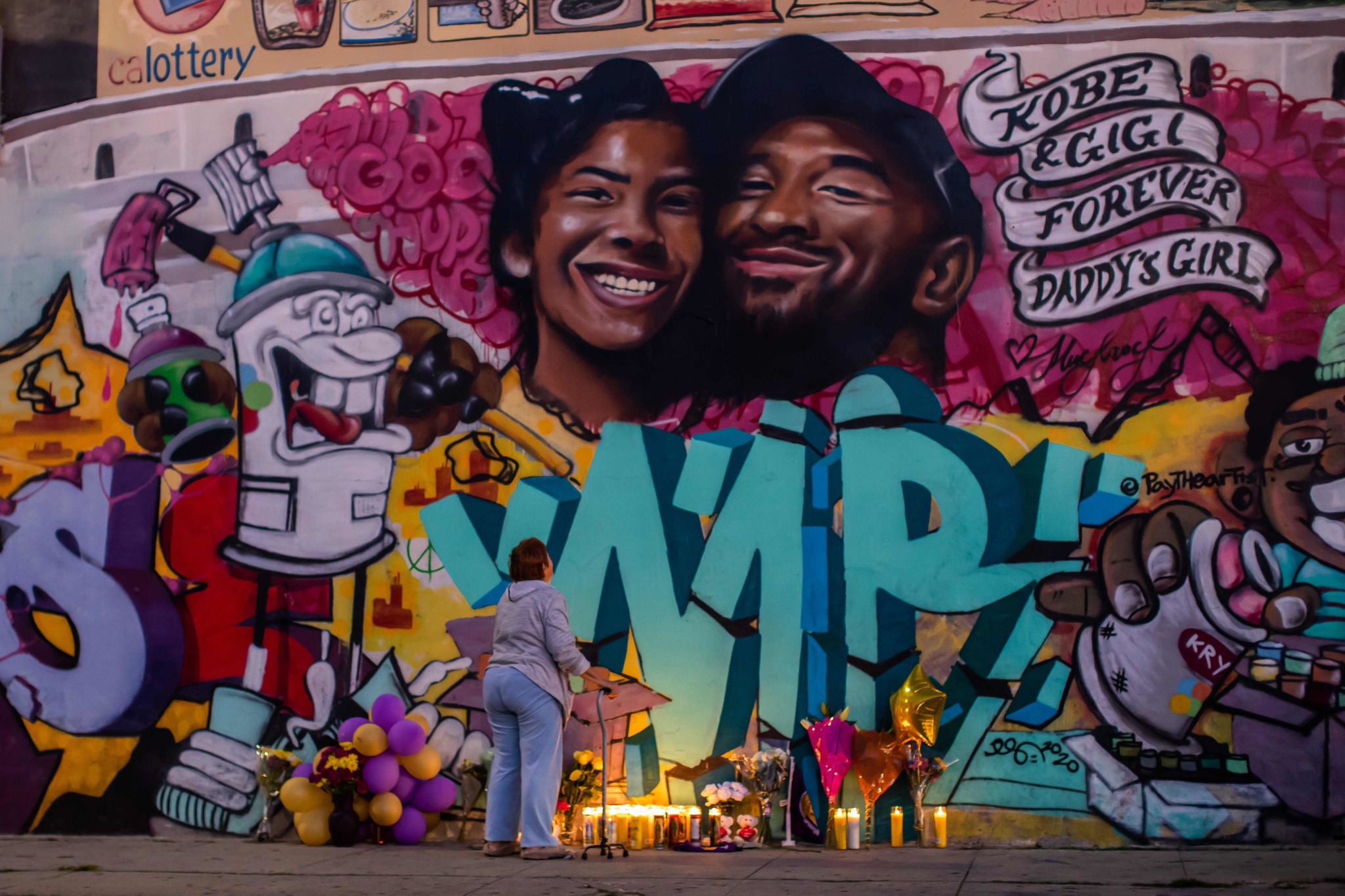 NBA: El graffiti dedicado a kobe bryant y gianna que ha... | MARCA.com