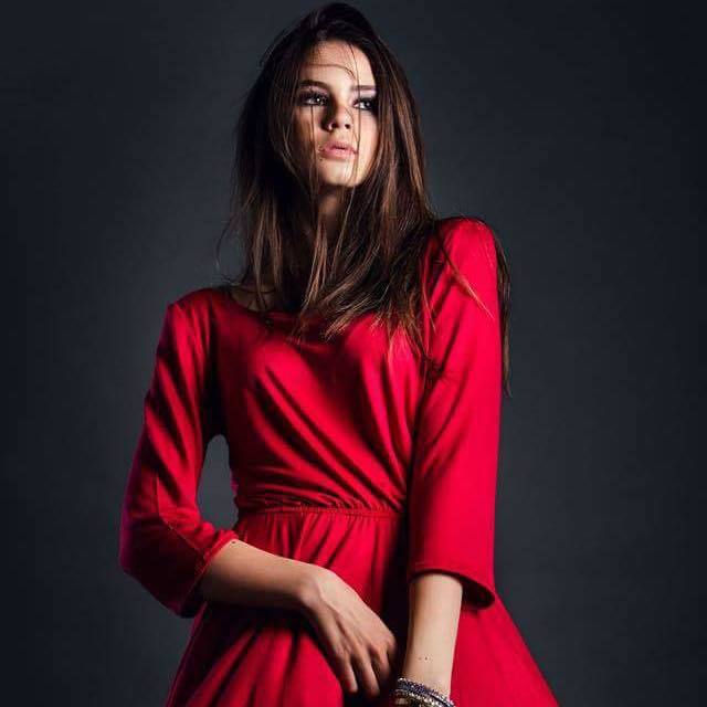 Fútbol Internacional: Rebecca dumitrescu prodan, modelo de 21 años hija ...