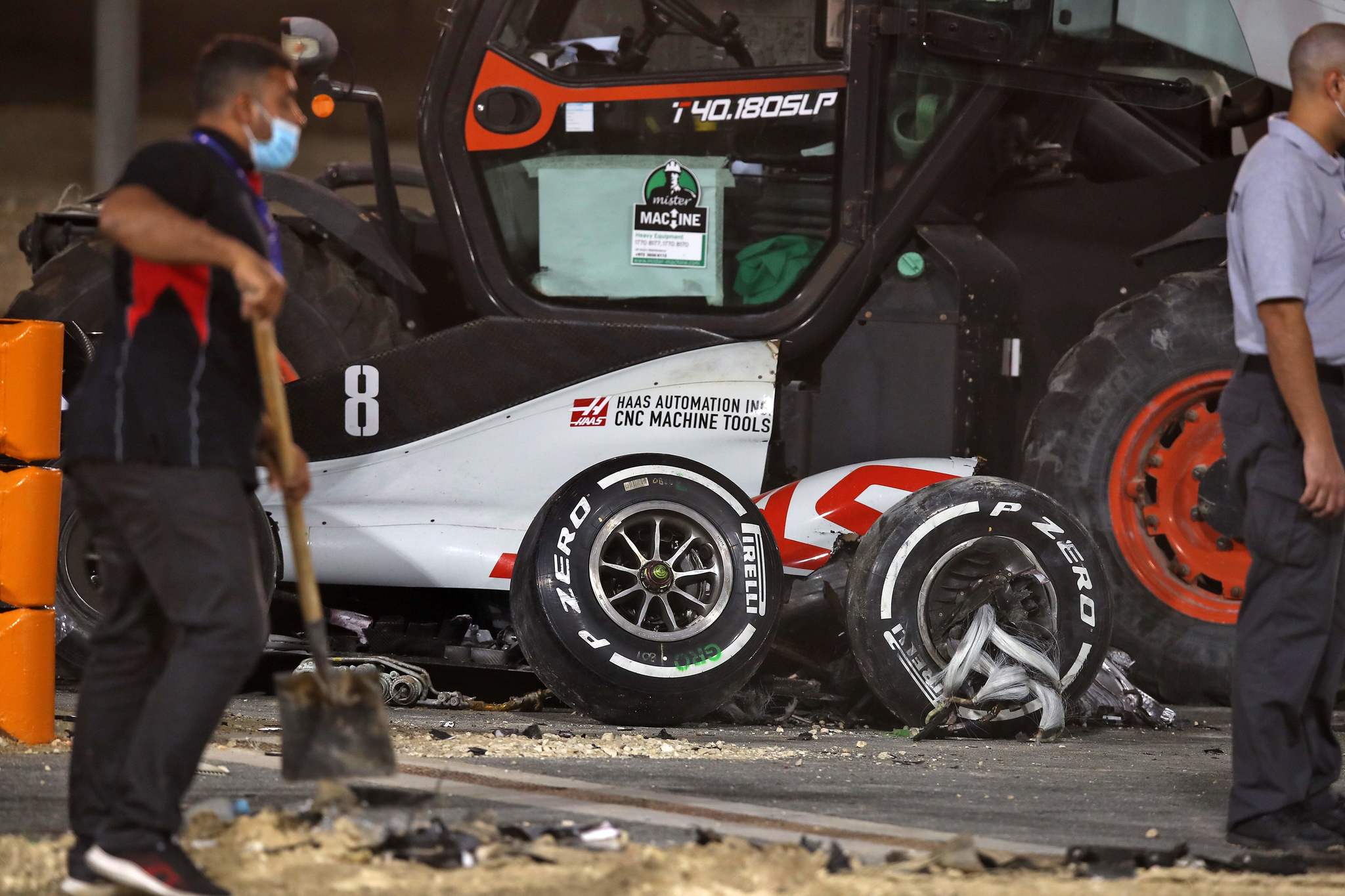 Formula 1: The chilling images of grosjean's bahrain gp crash | MARCA ...