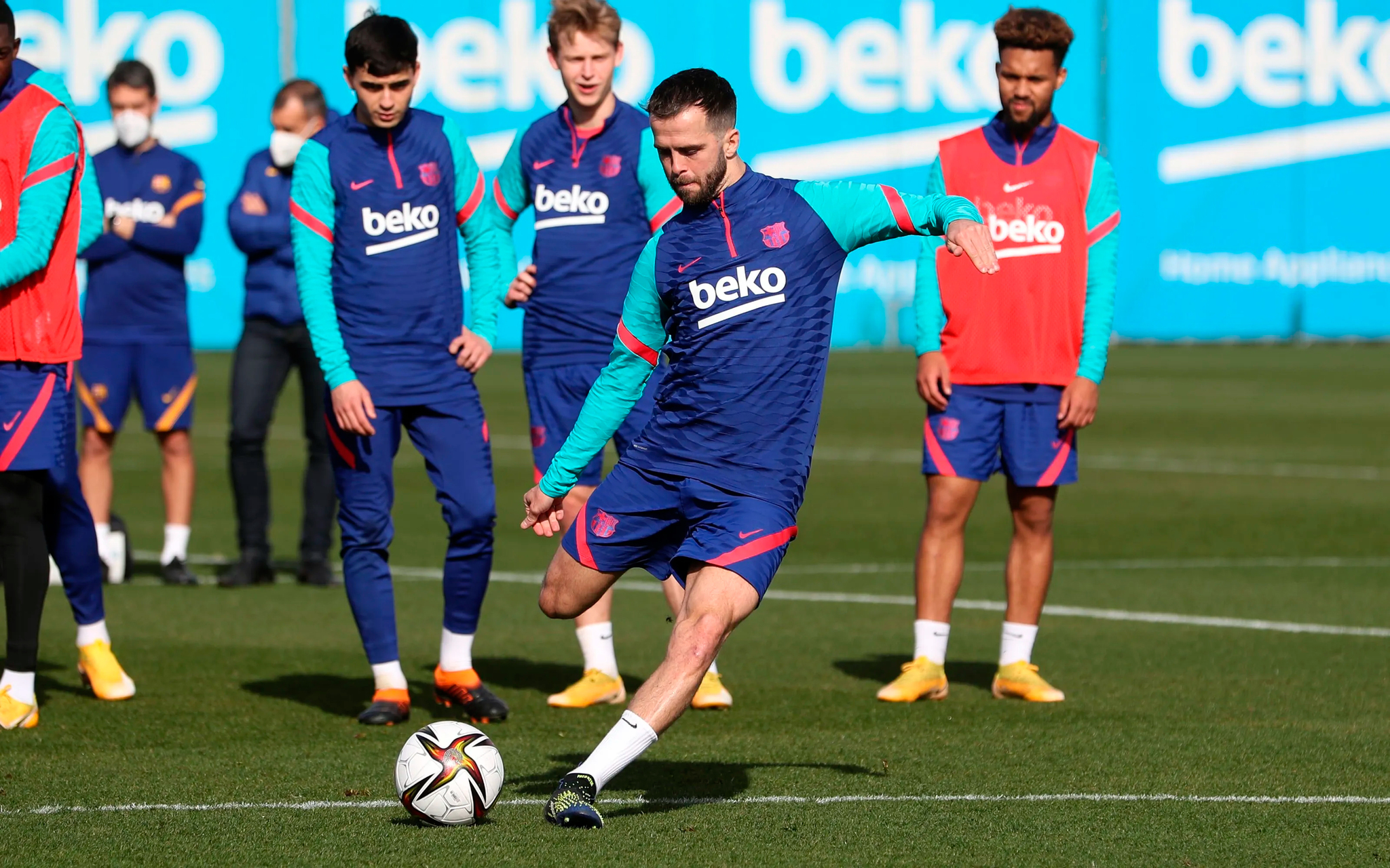 FC BarcelonaPjanic. | MARCA.com