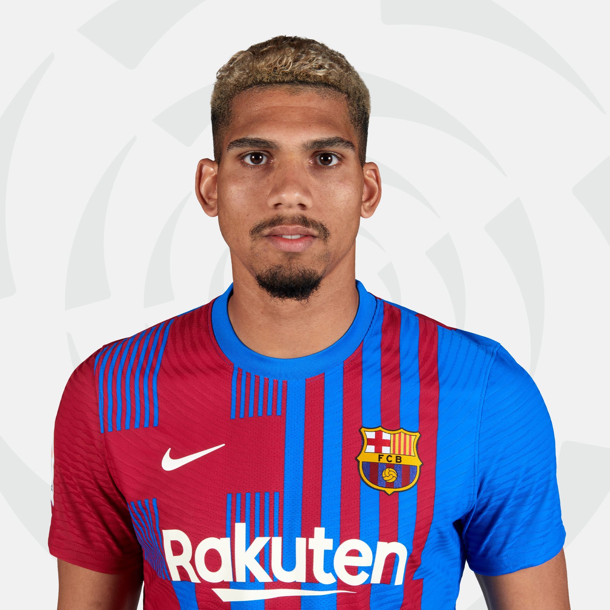 LaLiga Santander45. araujo (barça) 25 millones | MARCA.com