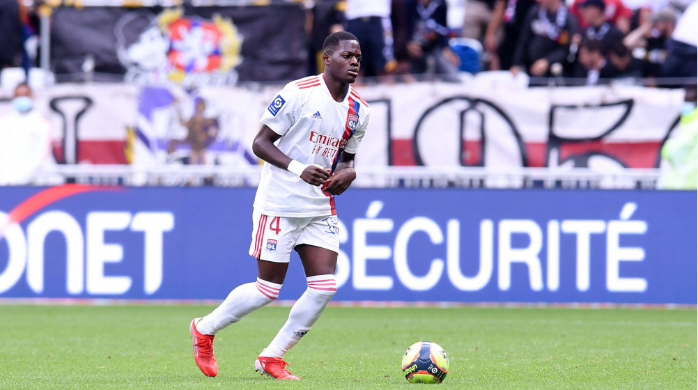 Castillo junior lukeba (olympique de lyon) | MARCA.com