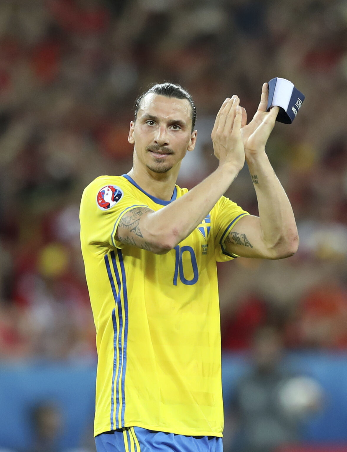 Serie AIbrahimovic and the 'rude' encounter through which he met model ...