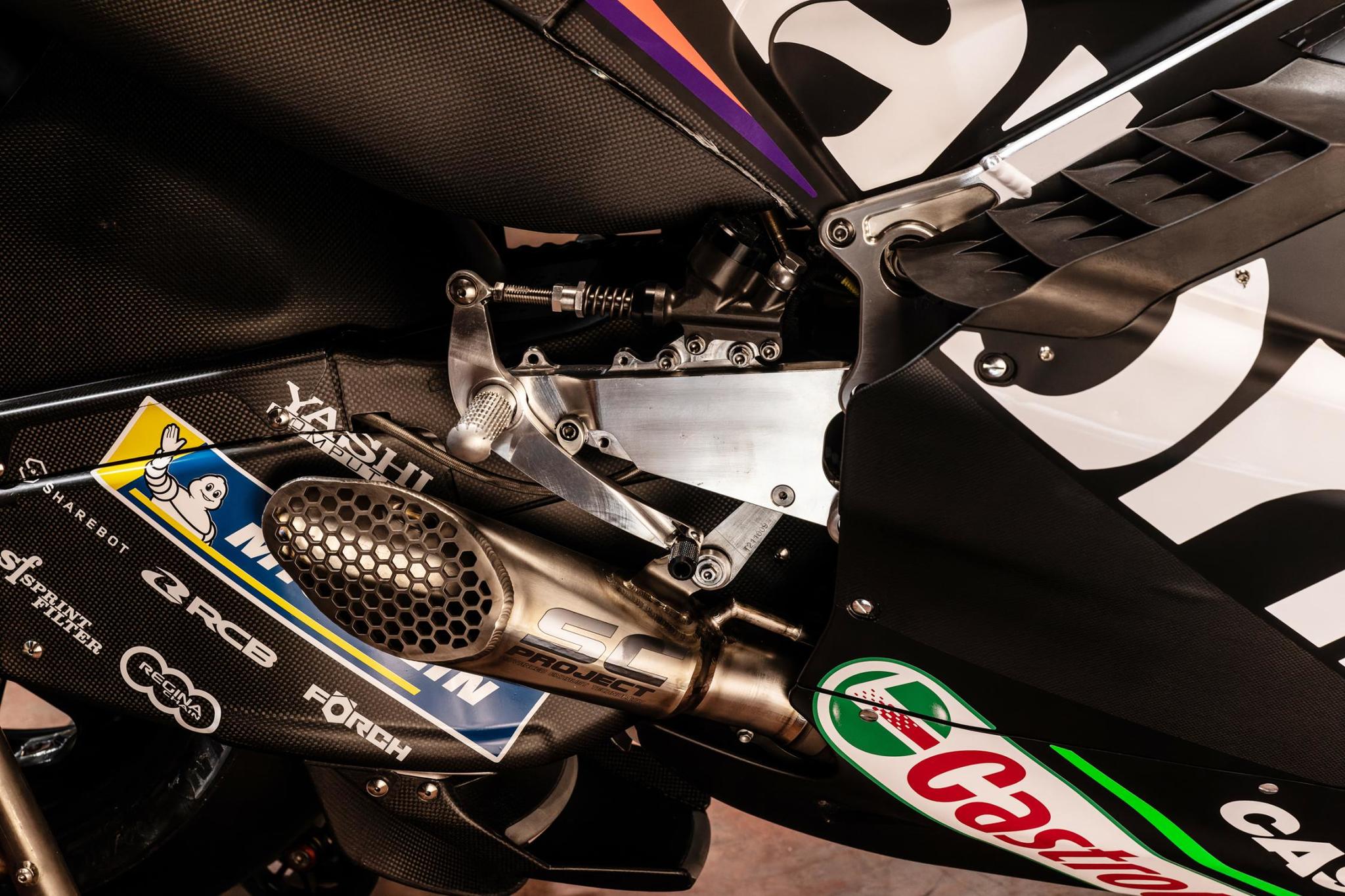 MotoGP 2023Basculante y un escape. | MARCA.com
