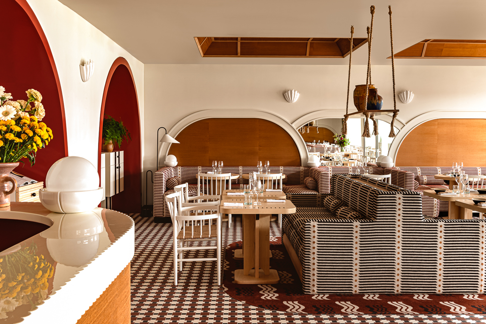 Experimental Group anuncia la reapertura del Hotel Regina en Biarritz ...