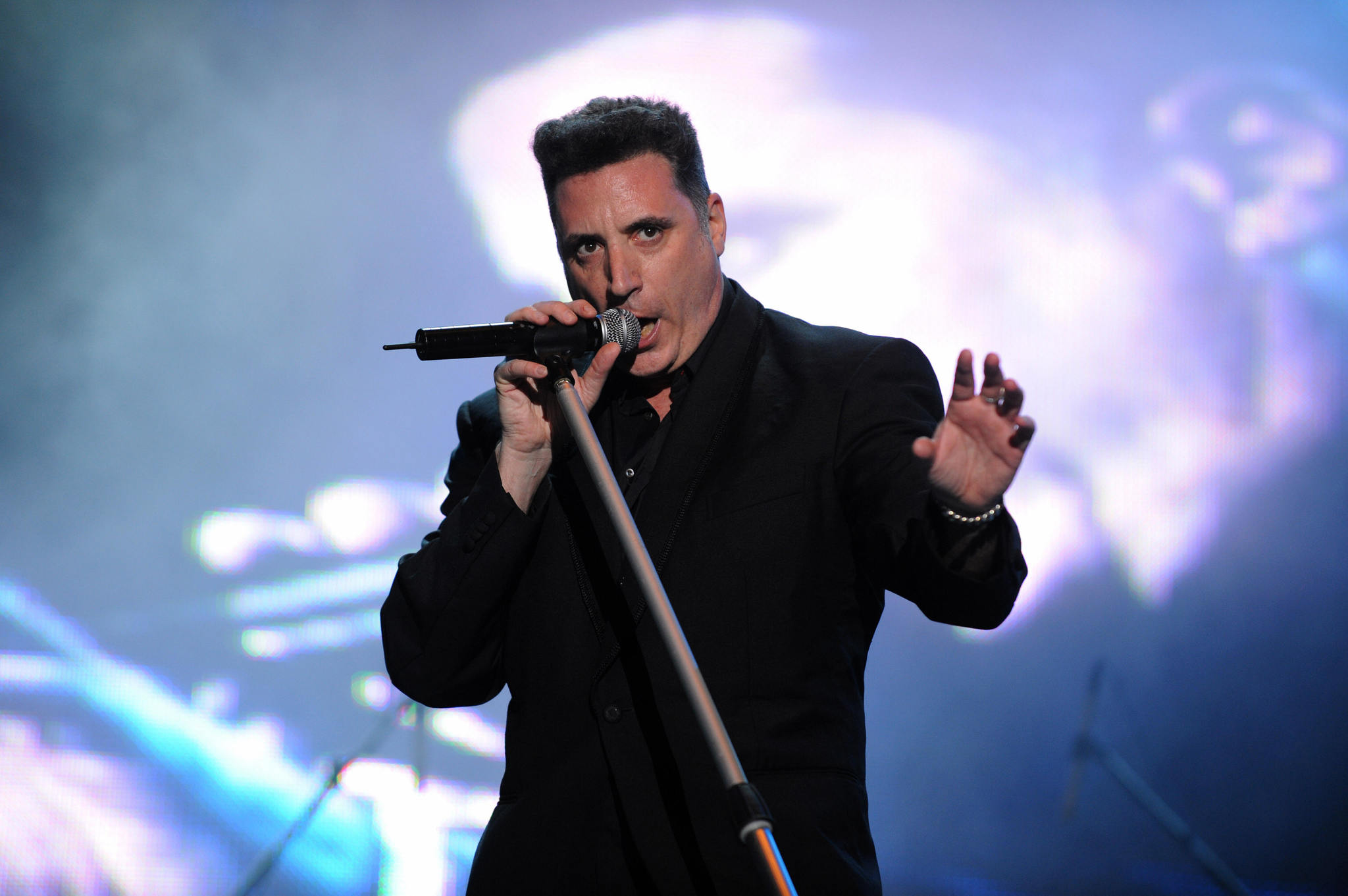 Loquillo y su elegante dardo a las ayudas públicas para la música | Marca