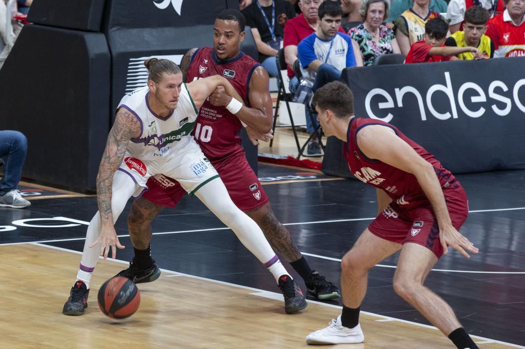ACB Liga Endesa: Otro problema para el Barça: paraliza la llegada de ...