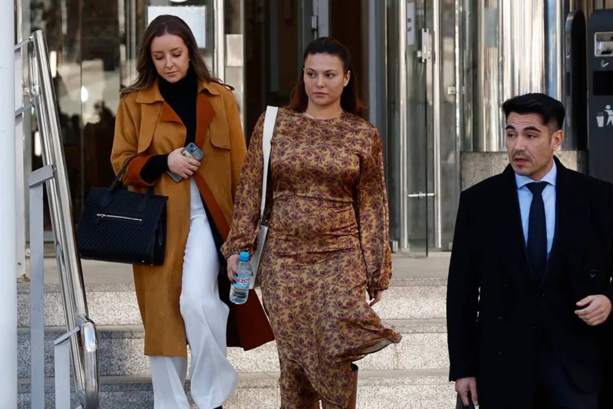 Elisa Mouliaá y su llamativa campaña de crowdfunding en su caso contra ...