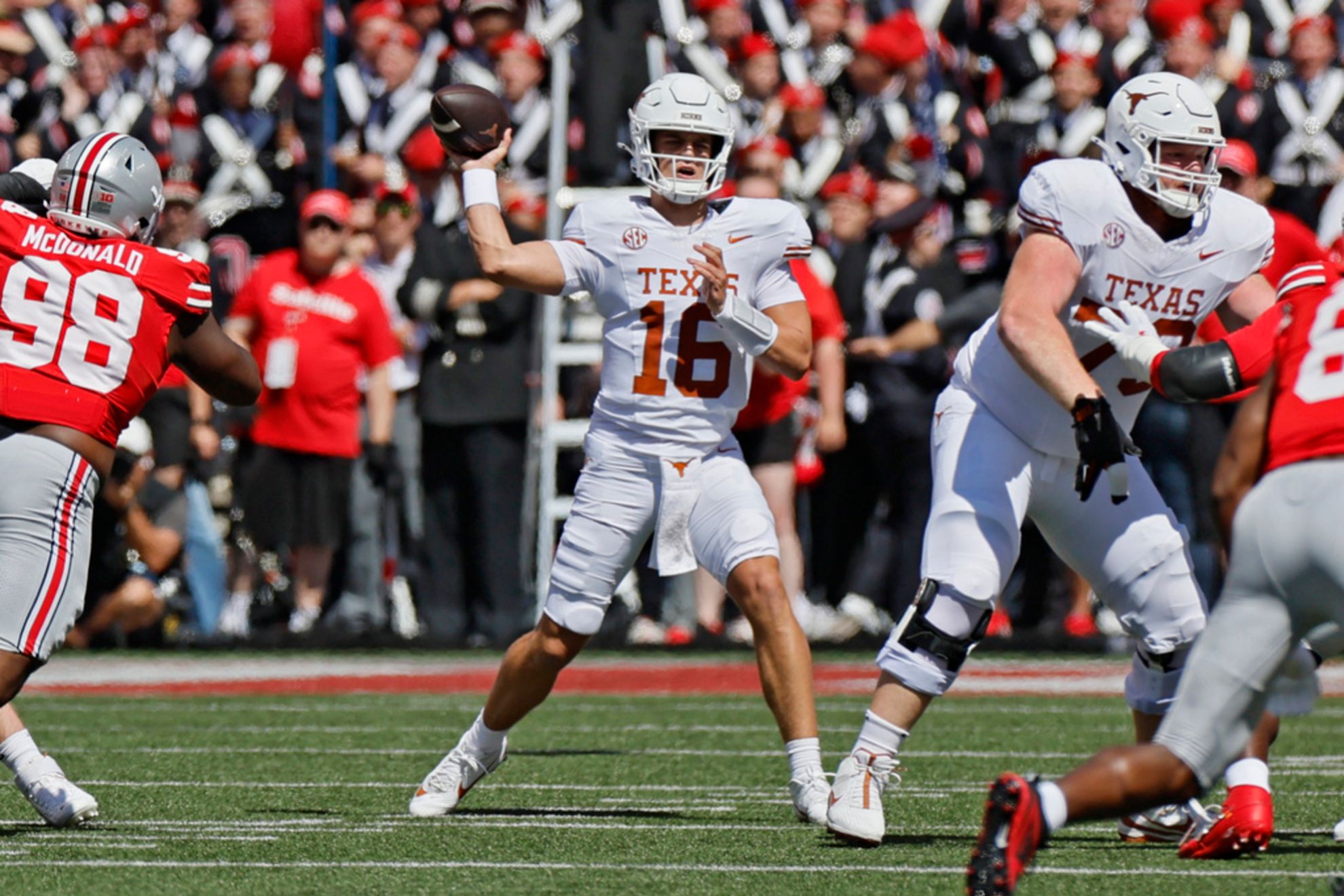 Arch Manning's rocky start: Texas QB stumbles out of the gat ...