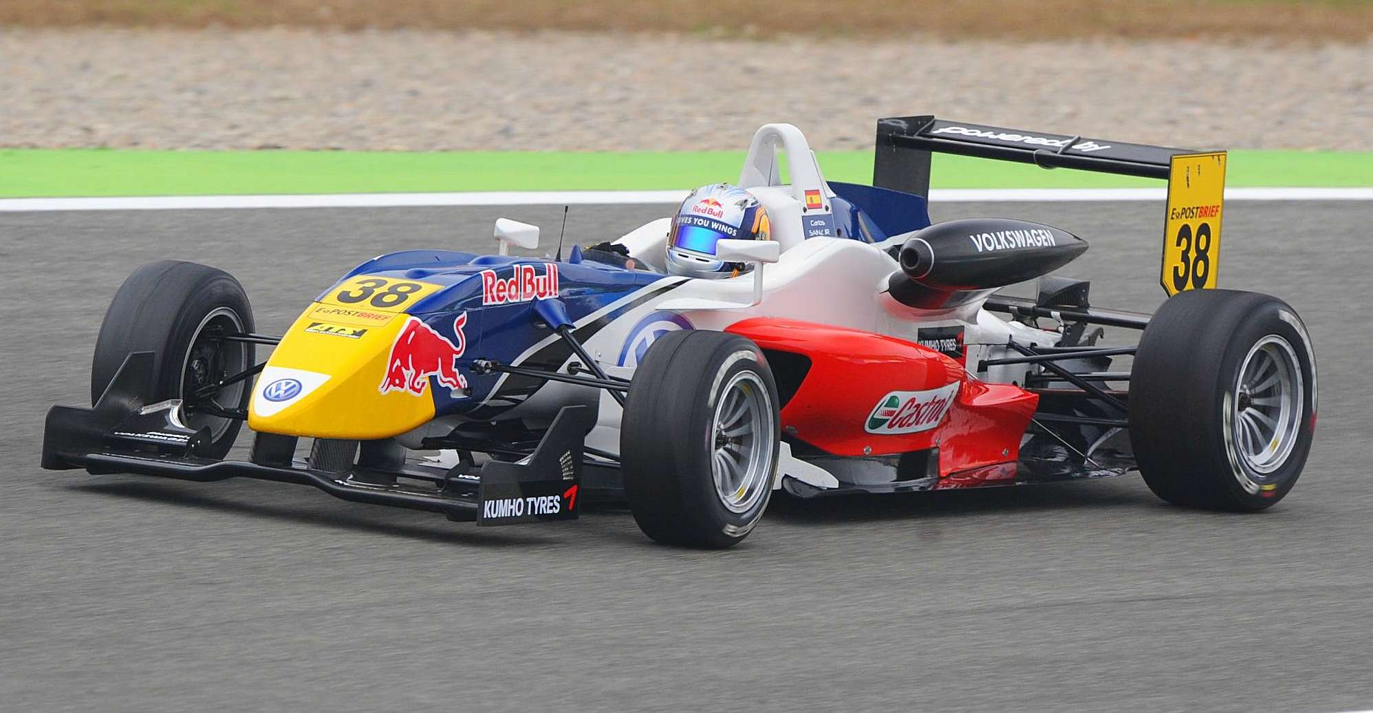 Sainz debuta sin suerte en la F3 - MARCA.com